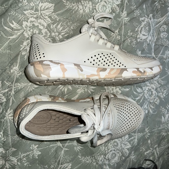Crocs Shoes Crocs Tennis Shoes Poshmark